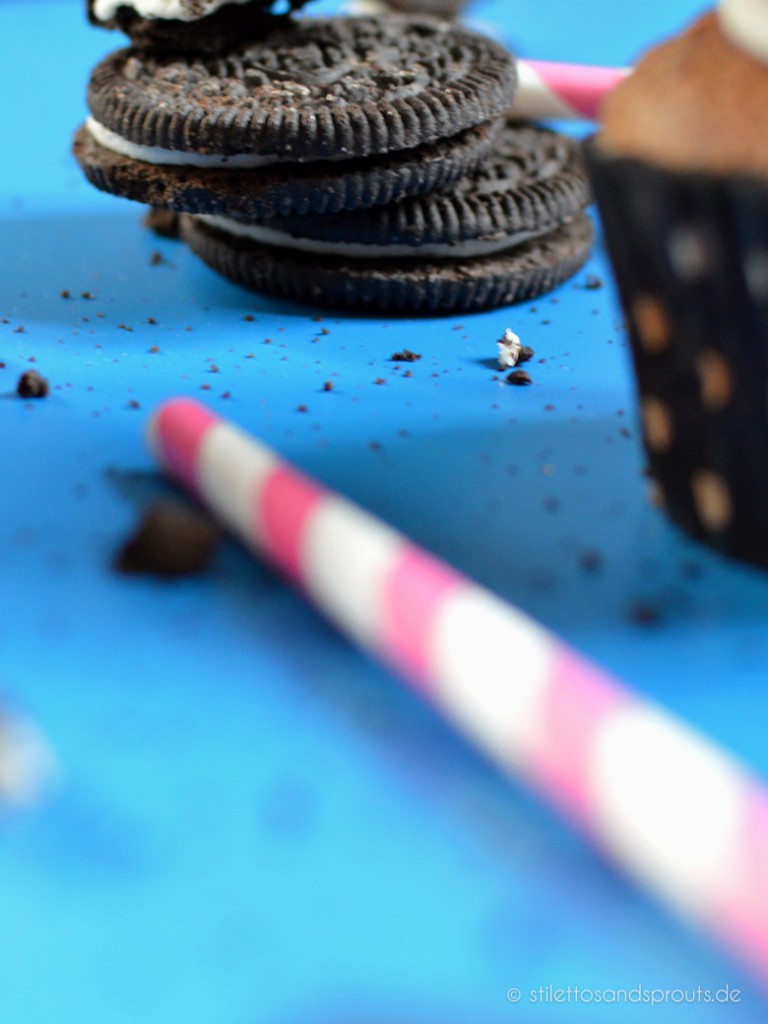 Oreo Cupcakes - Stilettos & Sprouts