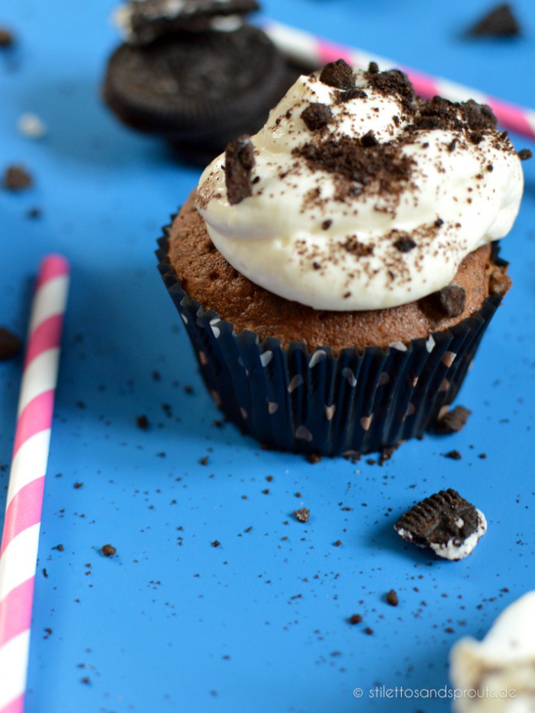 Oreo Cupcakes - Stilettos & Sprouts